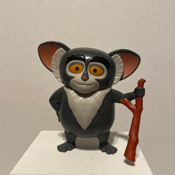 Toys | 216 Burger King Dreamworks Maurice With Cane The Penguins Of ...